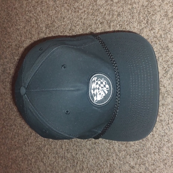 Vans | Accessories | Vans Off The Wall Black Skull Snapback Sketchy ...